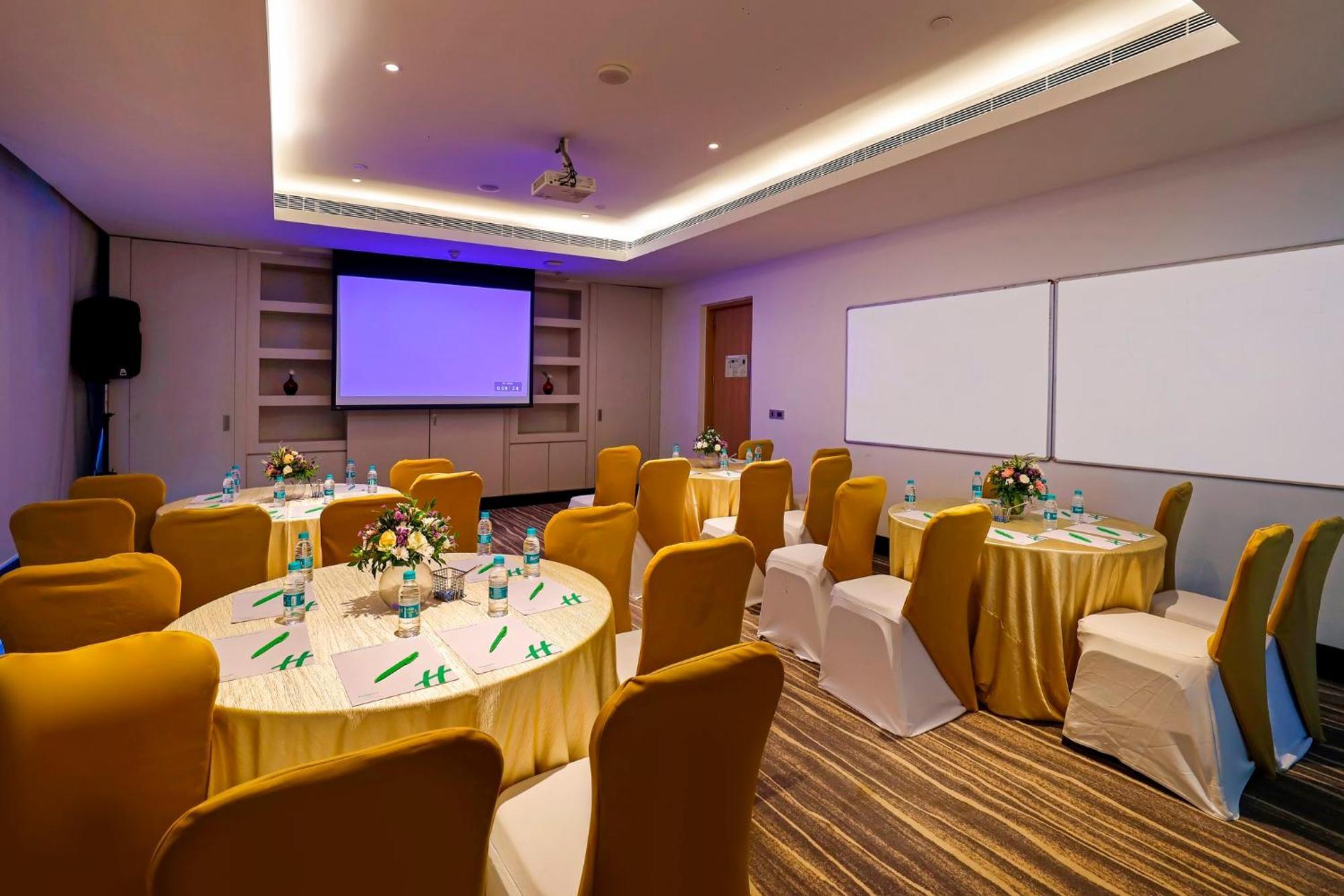 HOLIDAY INN CHENNAI OMR IT EXPRESSWAY BY IHG | ⋆⋆⋆⋆⋆ | INDIA | SEASON ...