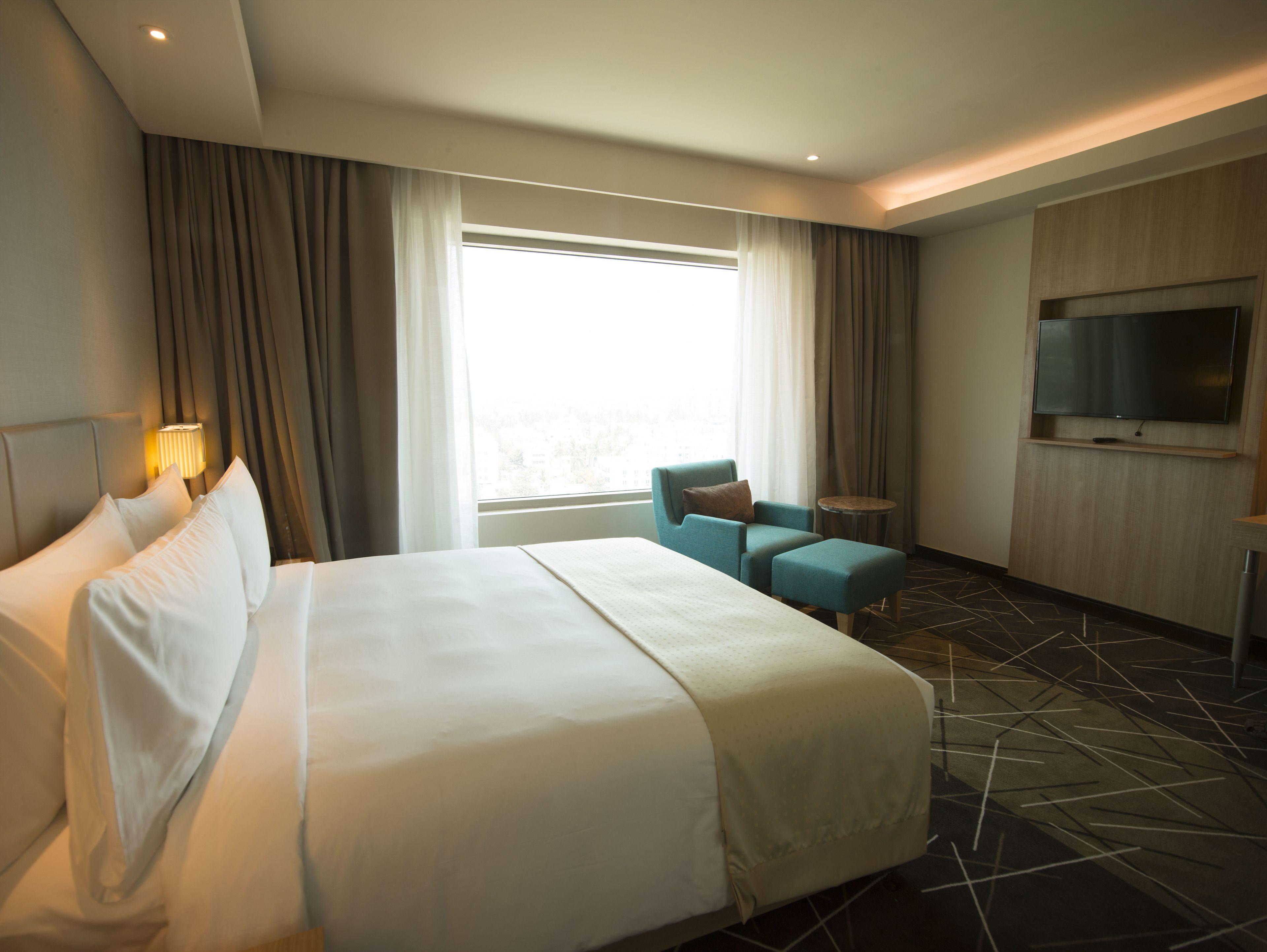 HOLIDAY INN CHENNAI OMR IT EXPRESSWAY BY IHG | ⋆⋆⋆⋆⋆ | INDIA | SEASON ...